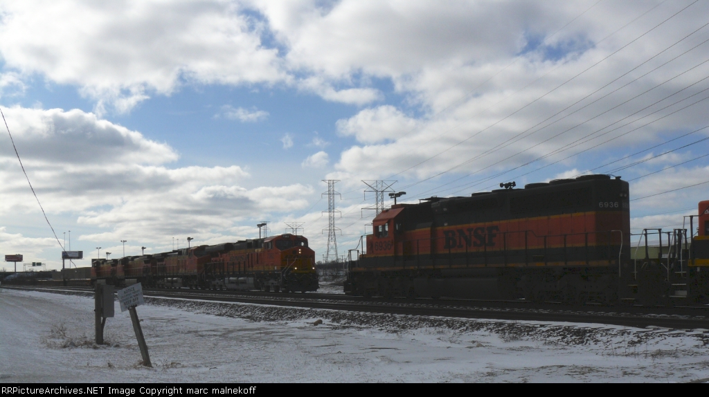BNSF 6936